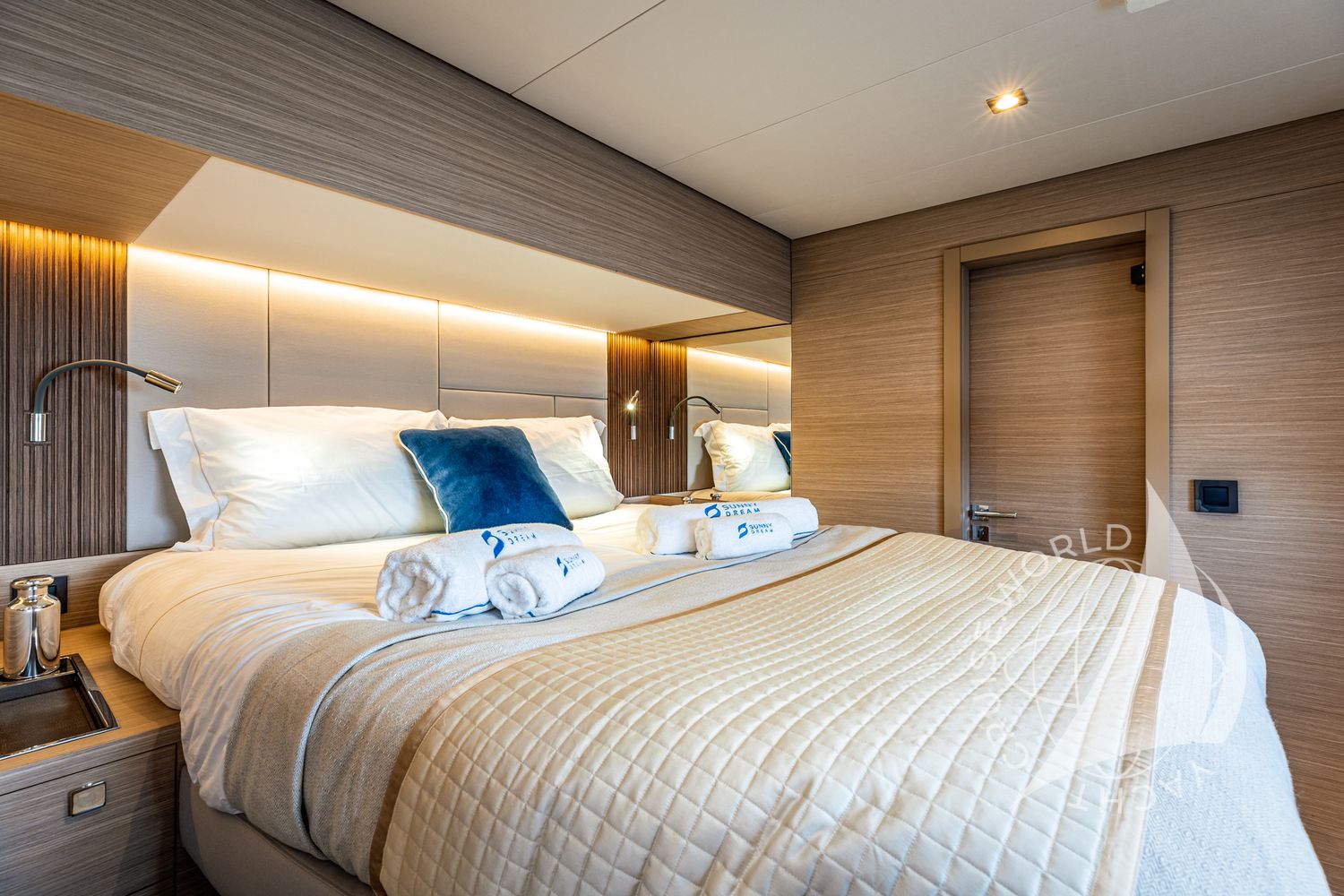 Yacht rental - SUNNY DREAM (Fully Crewed)